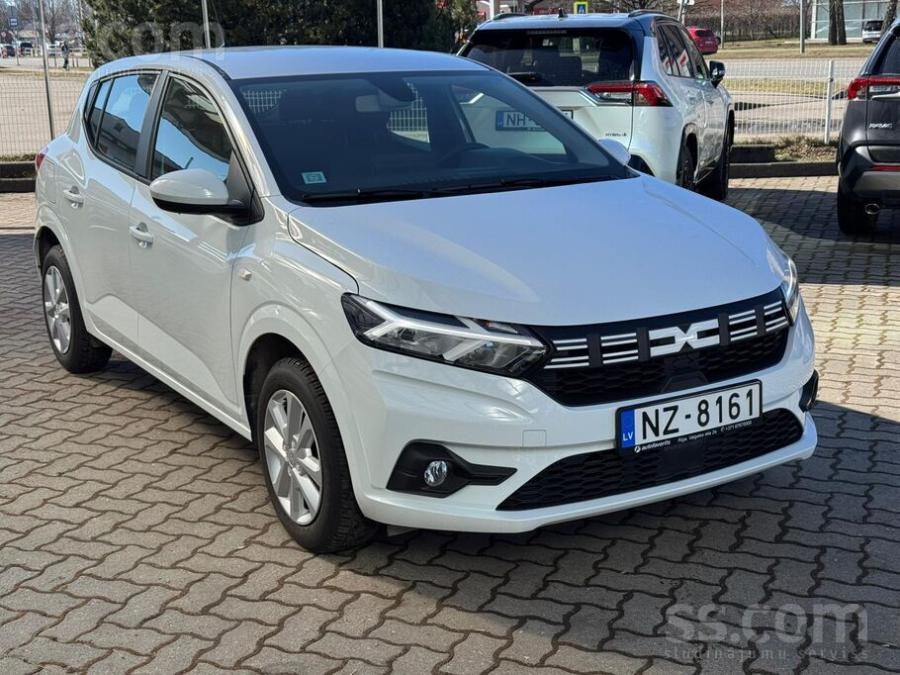 Balts Dacia Sandero 2024 Rīga, ar dzinēja tilpumu 1.00 L un nobraukumu 16 tūkst. km par 12450 €, foto 1 vietnē AUTOMOTO.COM.LV