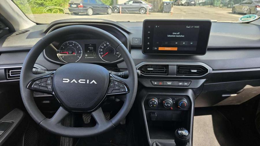 White Dacia Sandero 2024 in Vilnius, with an engine capacity of 1.00 L and mileage of 27 thousand km for 8000 €, photo 28 on AUTOMOTO.COM.LV