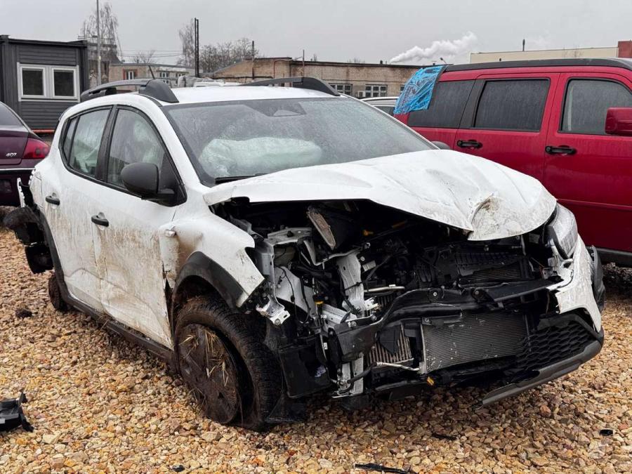 Balts Dacia Sandero 2025 Rīga, ar dzinēja tilpumu 1.00 L un nobraukumu 18 tūkst. km par 3620 €, foto 2 vietnē AUTOMOTO.COM.LV