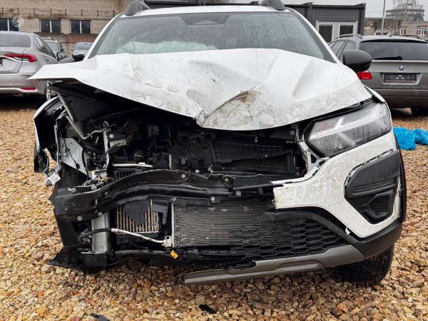 White Dacia Sandero 2025 in Riga, with an engine capacity of 1.00 L and mileage of 18 thousand km for 3620 €, photo 6 on AUTOMOTO.COM.LV