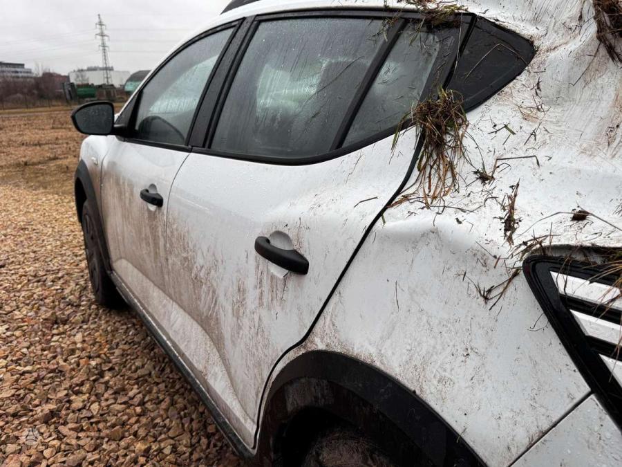 Balts Dacia Sandero 2025 Rīga, ar dzinēja tilpumu 1.00 L un nobraukumu 18 tūkst. km par 3620 €, foto 14 vietnē AUTOMOTO.COM.LV