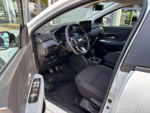 White Dacia Sandero 2026 in Liepaja, with an engine capacity of 1.20 L and mileage of 0 thousand km for 17320 €, photo 9 on AUTOMOTO.COM.LV