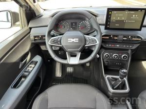 White Dacia Sandero 2026 in Liepaja, with an engine capacity of 1.20 L and mileage of 0 thousand km for 17320 €, photo 16 on AUTOMOTO.COM.LV