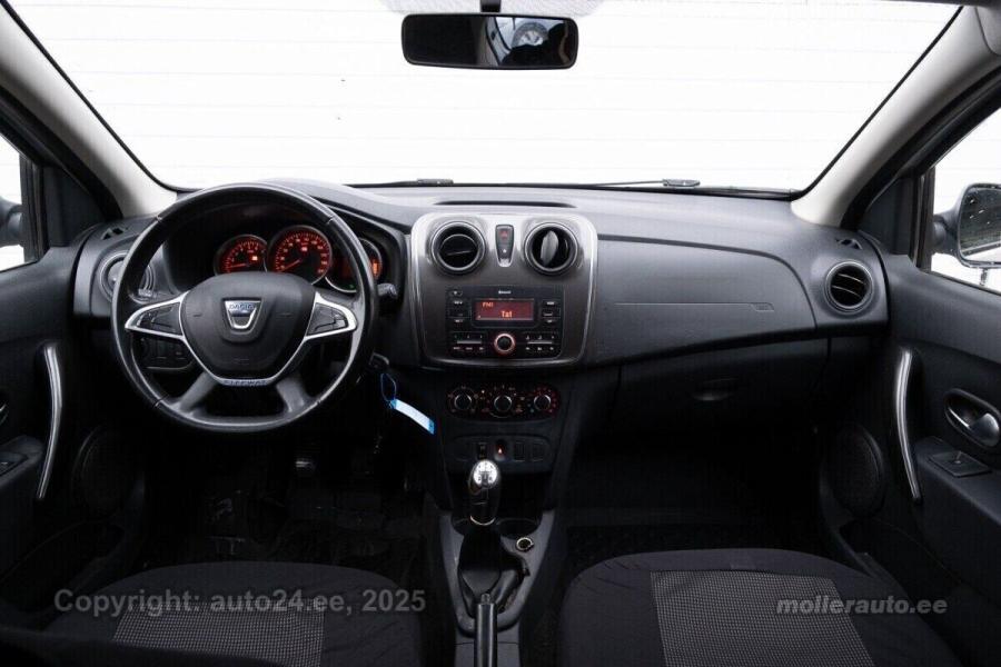 White Dacia Sandero 2020 in Riga, with an engine capacity of 0.90 L and mileage of 110 thousand km for 3074 €, photo 9 on AUTOMOTO.COM.LV