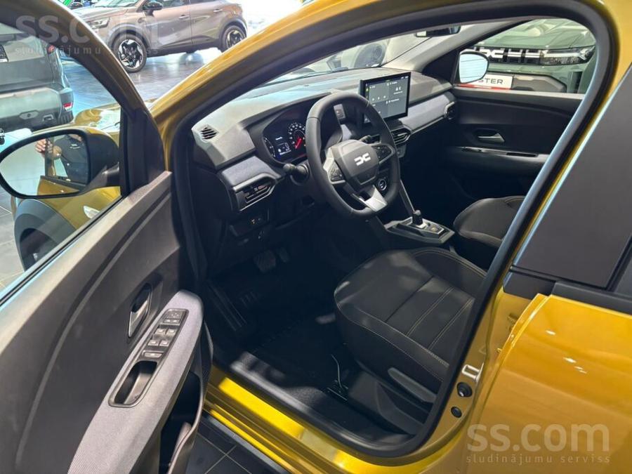 Yellow Dacia Sandero 2026 in Liepaja, with an engine capacity of 1.20 L and mileage of 0 thousand km for 19940 €, photo 12 on AUTOMOTO.COM.LV