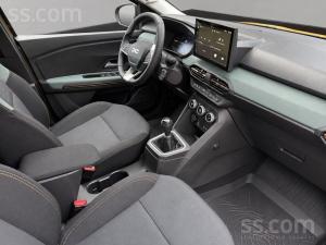 Dzeltens Dacia Sandero 2026 Rīga, ar dzinēja tilpumu 1.00 L un nobraukumu 1 tūkst. km par 16900 €, foto 15 vietnē AUTOMOTO.COM.LV