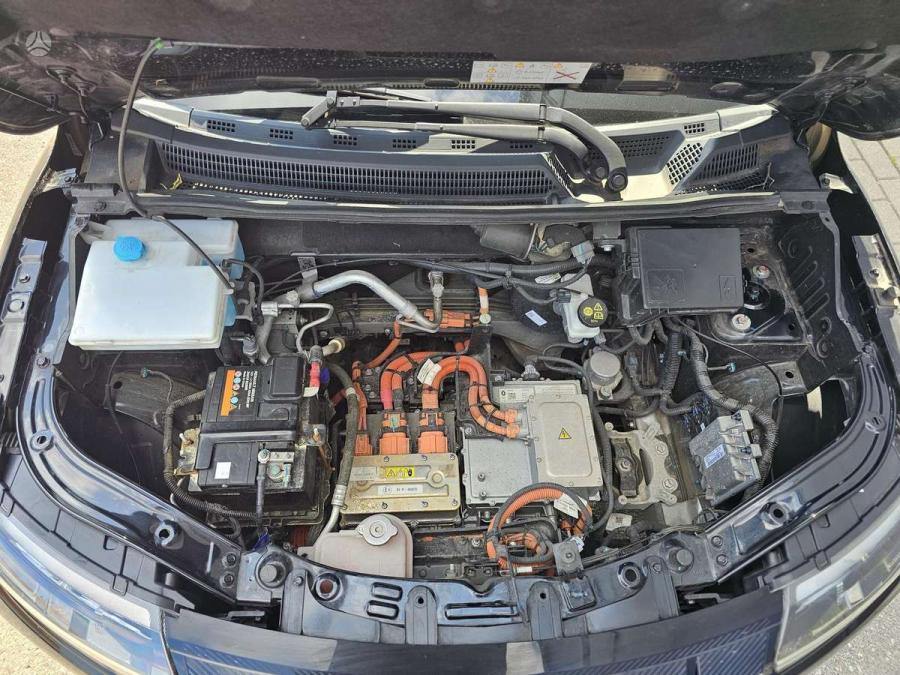 Black Dacia Spring 2023 in Kaunas, with an engine capacity of 0.00 L and mileage of 73 thousand km for 8500 €, photo 38 on AUTOMOTO.COM.LV