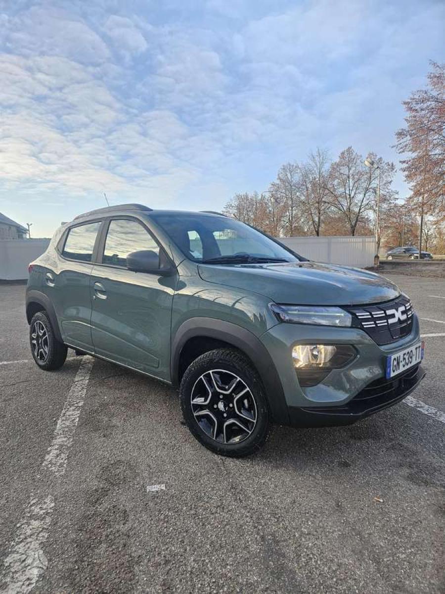Green Dacia Spring 2023 in Kaunas, with an engine capacity of 0.00 L and mileage of 7 thousand km for 9750 €, photo 1 on AUTOMOTO.COM.LV