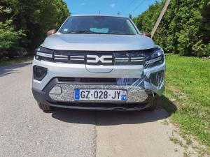 Grey Dacia Spring 2024 in Kaunas, with an engine capacity of 0.00 L and mileage of 6 thousand km for 6900 €, photo 4 on AUTOMOTO.COM.LV