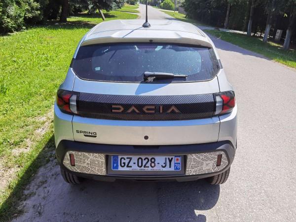 Grey Dacia Spring 2024 in Kaunas, with an engine capacity of 0.00 L and mileage of 6 thousand km for 6900 €, photo 6 on AUTOMOTO.COM.LV