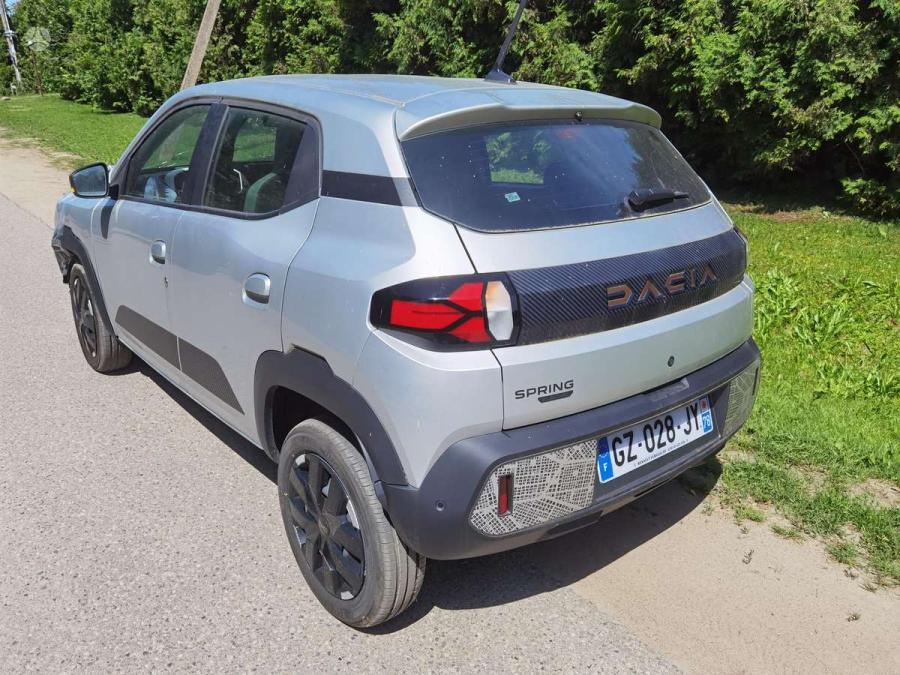 Grey Dacia Spring 2024 in Kaunas, with an engine capacity of 0.00 L and mileage of 6 thousand km for 6900 €, photo 13 on AUTOMOTO.COM.LV