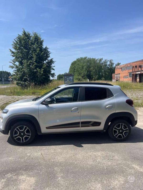 Grey Dacia Spring 2022 in Alytus, with an engine capacity of 0.00 L and mileage of 23 thousand km for 7450 €, photo 2 on AUTOMOTO.COM.LV