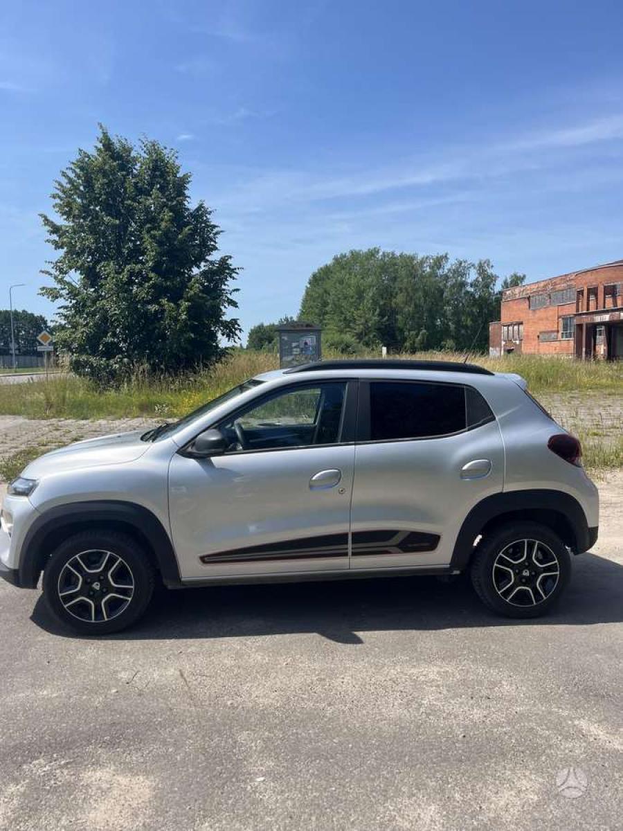 Grey Dacia Spring 2022 in Alytus, with an engine capacity of 0.00 L and mileage of 23 thousand km for 7450 €, photo 3 on AUTOMOTO.COM.LV