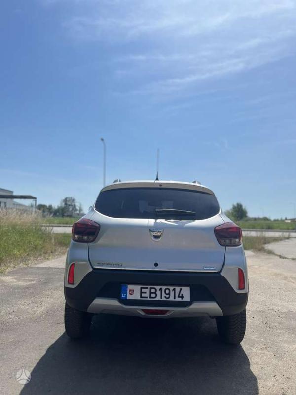 Grey Dacia Spring 2022 in Alytus, with an engine capacity of 0.00 L and mileage of 23 thousand km for 7450 €, photo 3 on AUTOMOTO.COM.LV