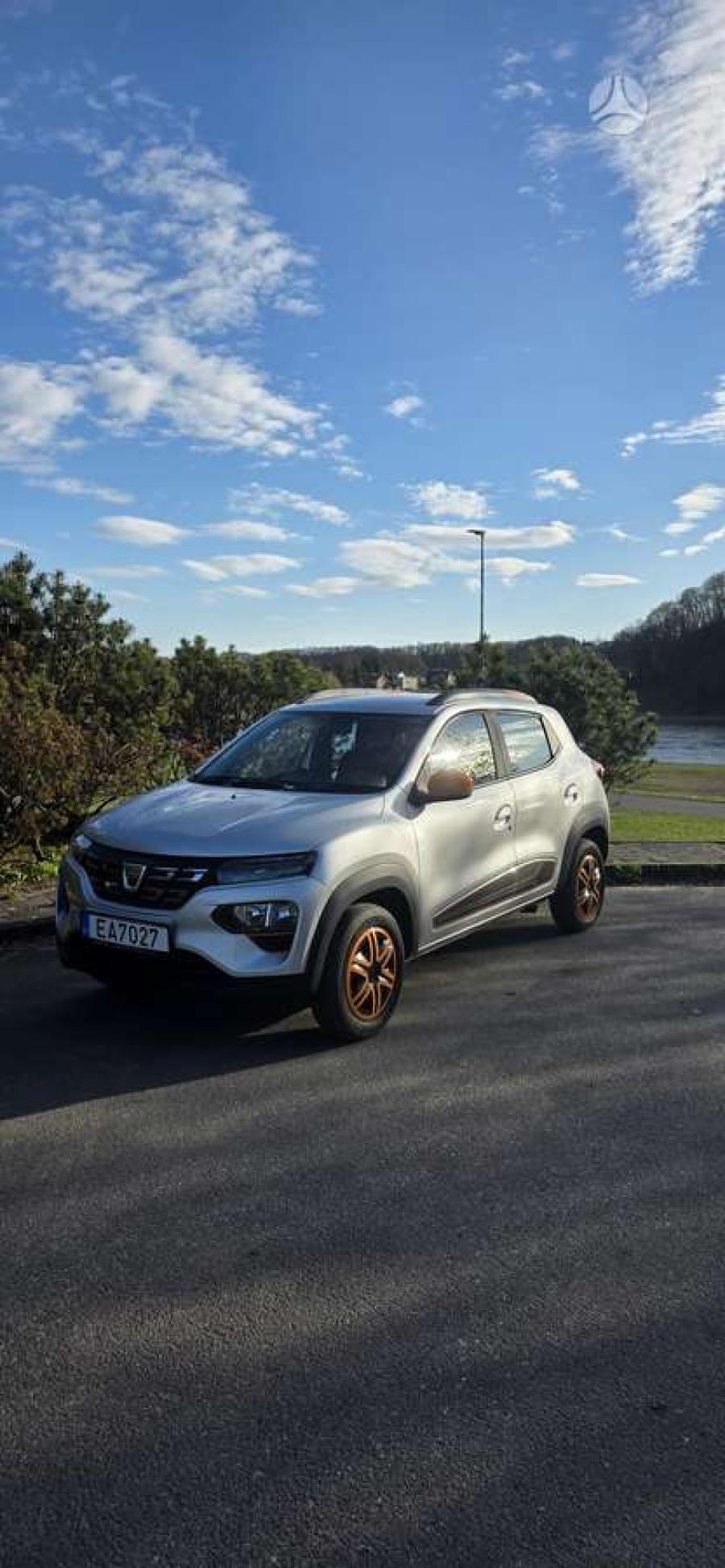 Pelēks Dacia Spring 2022 Kauņa, ar dzinēja tilpumu 0.00 L un nobraukumu 33 tūkst. km par 8990 €, foto 1 vietnē AUTOMOTO.COM.LV