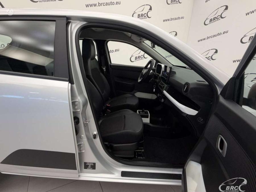 Grey Dacia Spring 2025 in Vilnius, with an engine capacity of 0.00 L and mileage of 1 thousand km for 13500 €, photo 6 on AUTOMOTO.COM.LV