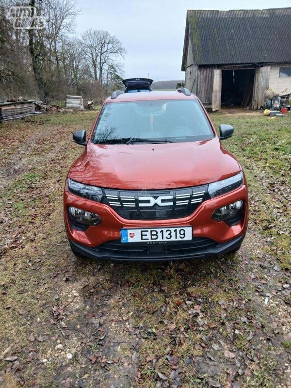 Red Dacia Spring 2024 in Panevezys, with an engine capacity of 0.00 L and mileage of 27 thousand km for 10500 €, photo 4 on AUTOMOTO.COM.LV