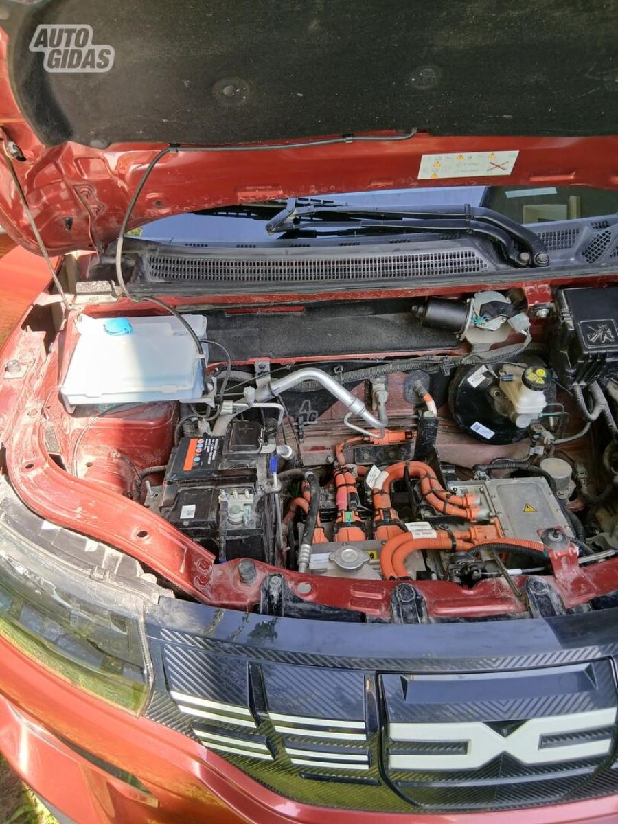 Red Dacia Spring 2024 in Panevezys, with an engine capacity of 0.00 L and mileage of 27 thousand km for 10500 €, photo 7 on AUTOMOTO.COM.LV