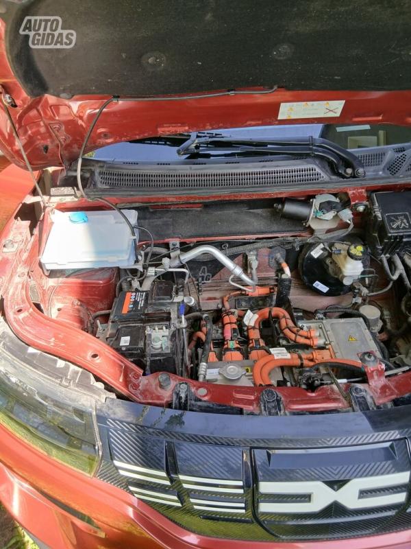 Red Dacia Spring 2024 in Panevezys, with an engine capacity of 0.00 L and mileage of 26 thousand km for 10500 €, photo 6 on AUTOMOTO.COM.LV
