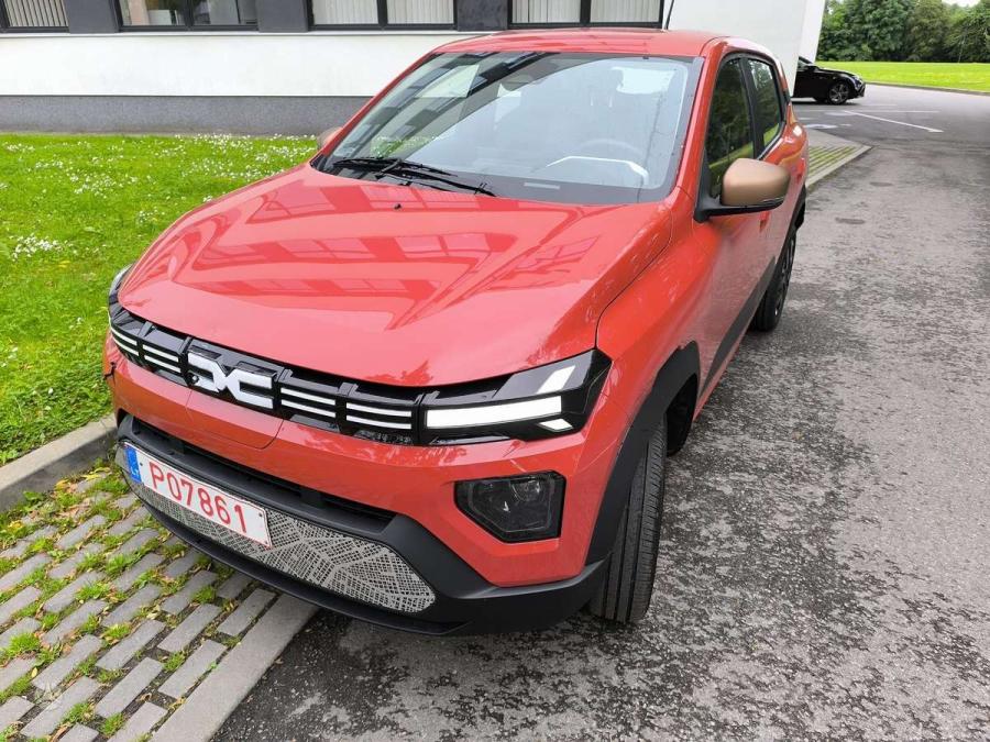 Красный Дачия Spring 2025 в Каунас, объемом двигателя 0.00 л и пробегом 8 тыс. км за 10000 €, фото 1 на AUTOMOTO.COM.LV