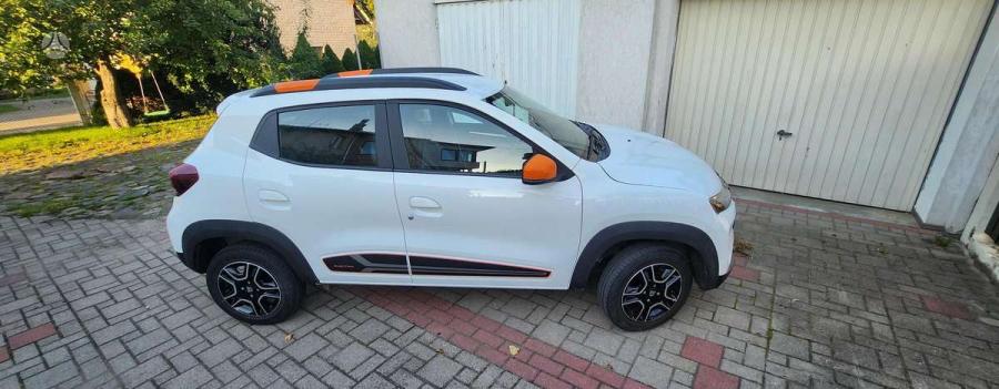 White Dacia Spring 2022 in Panevezys, with an engine capacity of 0.00 L and mileage of 41 thousand km for 8700 €, photo 3 on AUTOMOTO.COM.LV
