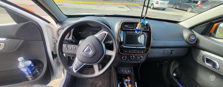 White Dacia Spring 2022 in Panevezys, with an engine capacity of 0.00 L and mileage of 41 thousand km for 8700 €, photo 12 on AUTOMOTO.COM.LV