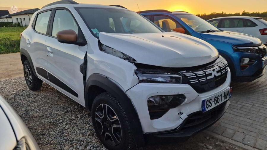 White Dacia Spring 2023 in Kaunas, with an engine capacity of 0.00 L and mileage of 25 thousand km for 5600 €, photo 7 on AUTOMOTO.COM.LV