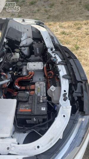 White Dacia Spring 2023 in Kaunas, with an engine capacity of 0.00 L and mileage of 15 thousand km for 5800 €, photo 13 on AUTOMOTO.COM.LV