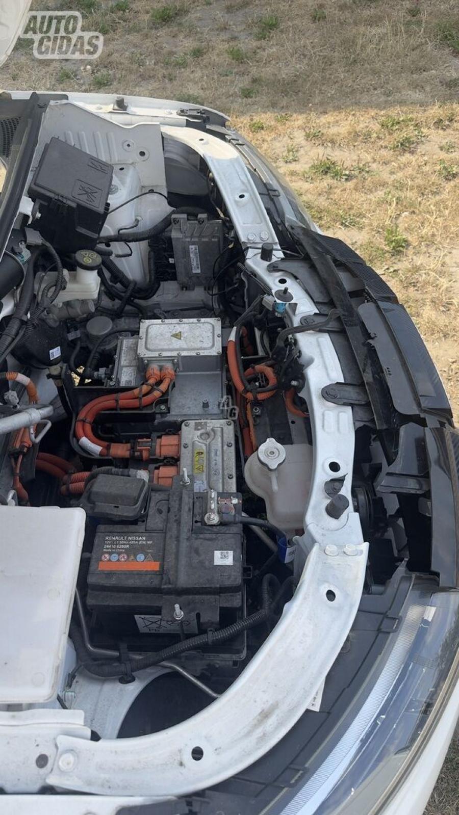 White Dacia Spring 2023 in Kaunas, with an engine capacity of 0.00 L and mileage of 15 thousand km for 5800 €, photo 13 on AUTOMOTO.COM.LV