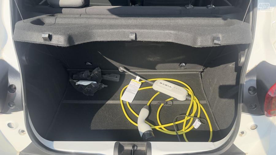 White Dacia Spring 2023 in Kaunas, with an engine capacity of 0.00 L and mileage of 15 thousand km for 5800 €, photo 19 on AUTOMOTO.COM.LV