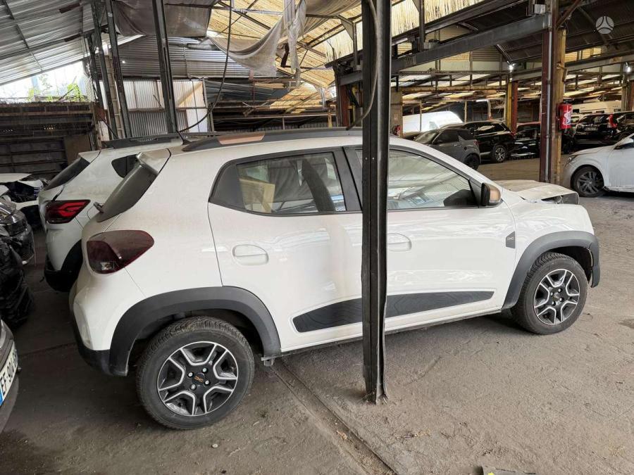 Balts Dacia Spring 2023 Viļņa, ar dzinēja tilpumu 0.00 L un nobraukumu 22 tūkst. km par 4200 €, foto 3 vietnē AUTOMOTO.COM.LV