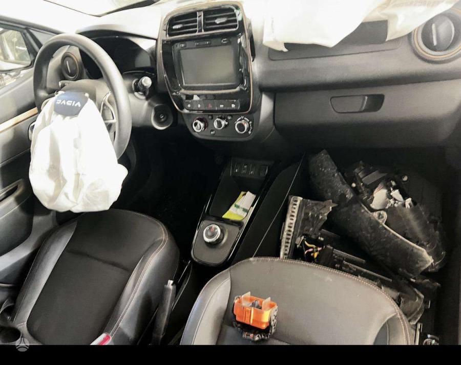 Balts Dacia Spring 2023 Viļņa, ar dzinēja tilpumu 0.00 L un nobraukumu 22 tūkst. km par 4200 €, foto 9 vietnē AUTOMOTO.COM.LV