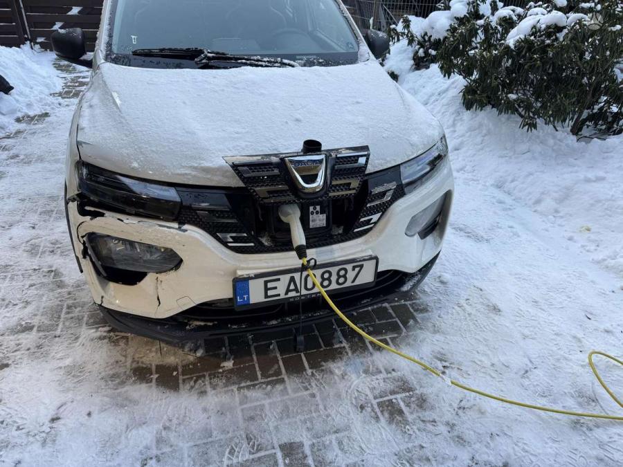 White Dacia Spring 2022 in Kaunas, with an engine capacity of 0.00 L and mileage of 43 thousand km for 4250 €, photo 18 on AUTOMOTO.COM.LV