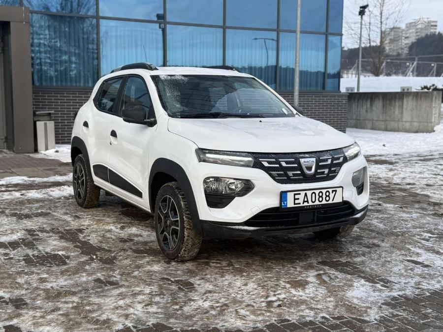 White Dacia Spring 2022 in Vilnius, with an engine capacity of 0.00 L and mileage of 40 thousand km for 6500 €, photo 2 on AUTOMOTO.COM.LV