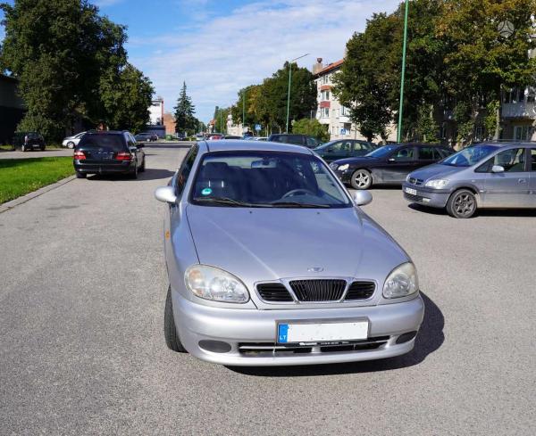 Grey Daewoo Lanos 2000 in Klaipeda, with an engine capacity of 1.35 L and mileage of 56 thousand km for 500 €, photo 3 on AUTOMOTO.COM.LV