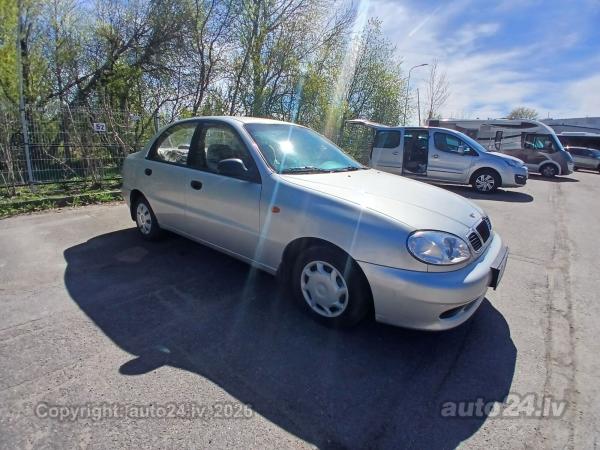 Grey Daewoo Lanos 2001 in Tallinn, with an engine capacity of 1.50 L and mileage of 79 thousand km for 500 €, photo 5 on AUTOMOTO.COM.LV