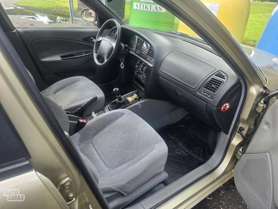 Daewoo Nubira 2000 in Jurbarkas, with an engine capacity of 1.60 L and mileage of 170 thousand km for 850 €, photo 7 on AUTOMOTO.COM.LV