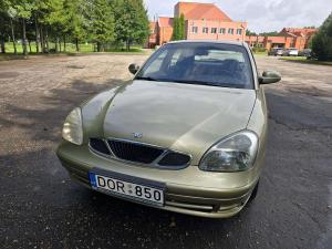Yellow Daewoo Nubira 2000 in Jurbarkas, with an engine capacity of 1.60 L and mileage of 170 thousand km for 650 €, photo  on AUTOMOTO.COM.LV