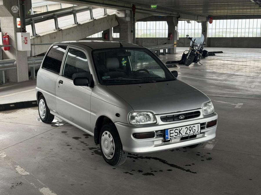 Серый Дайхатсу Куоре 1998 в Вильнюс, объемом двигателя 0.90 л и пробегом 190 тыс. км за 3999 €, фото 1 на AUTOMOTO.COM.LV