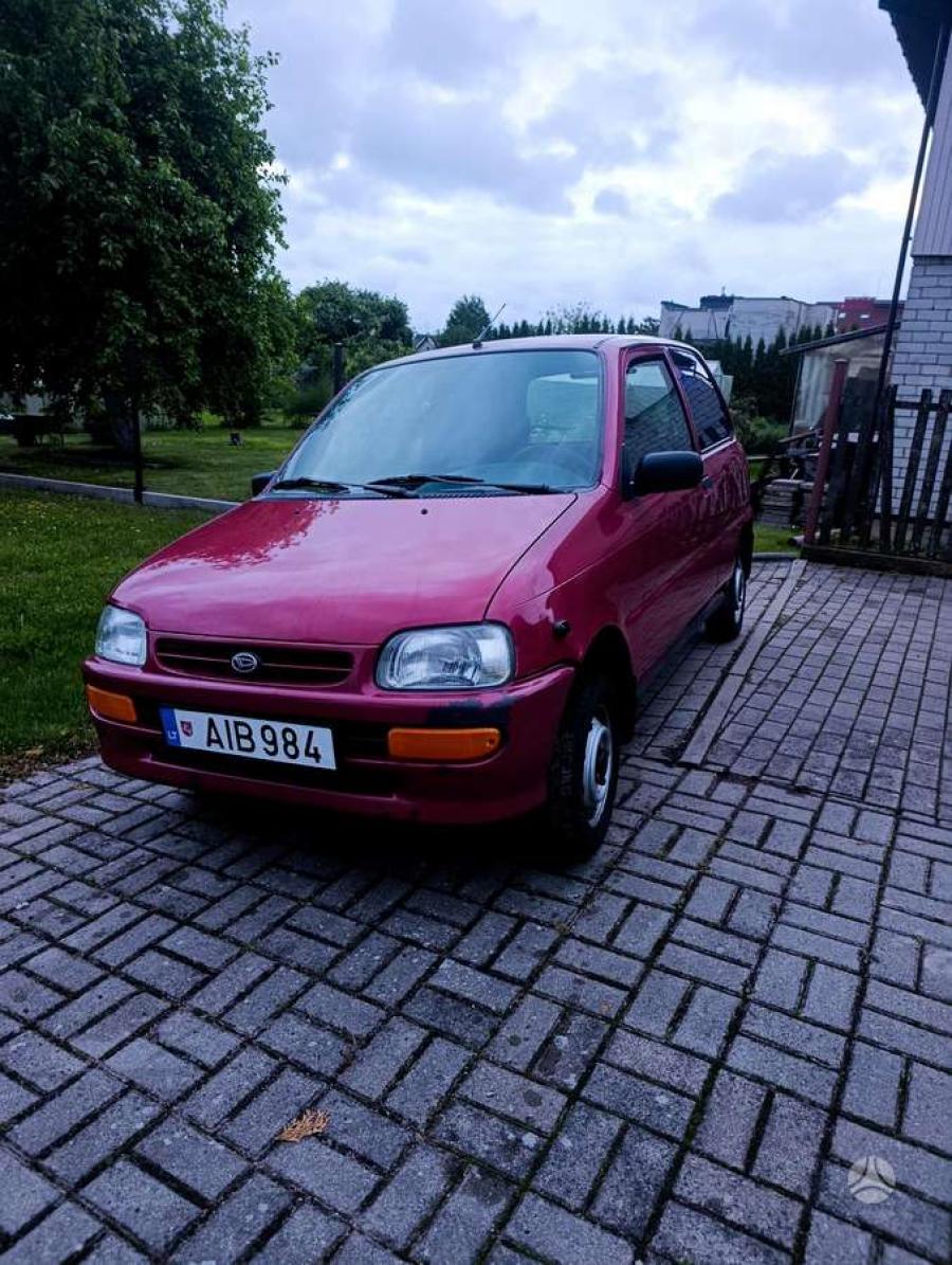 Sarkans Daihatsu Cuore 1996 Klaipėda, ar dzinēja tilpumu 0.85 L un nobraukumu 200 tūkst. km par 4500 €, foto 1 vietnē AUTOMOTO.COM.LV