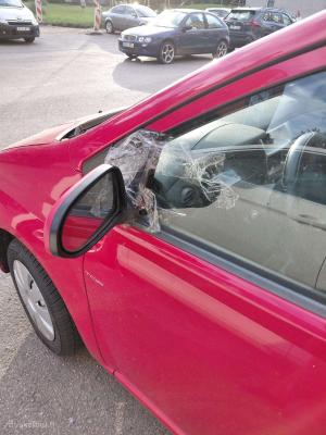 Red Daihatsu Cuore 2006 in Klaipeda, with an engine capacity of 1.00 L and mileage of 160 thousand km for 900 €, photo 4 on AUTOMOTO.COM.LV