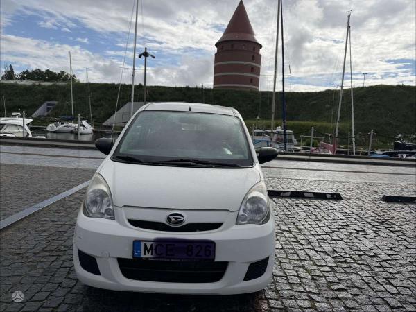 White Daihatsu Cuore 2008 in Klaipeda, with an engine capacity of 1.00 L and mileage of 233 thousand km for 880 €, photo 1 on AUTOMOTO.COM.LV