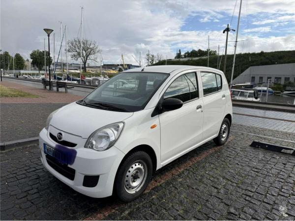 White Daihatsu Cuore 2008 in Klaipeda, with an engine capacity of 1.00 L and mileage of 233 thousand km for 880 €, photo 3 on AUTOMOTO.COM.LV