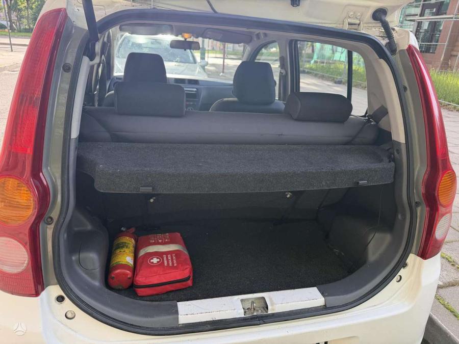 White Daihatsu Cuore 2008 in Klaipeda, with an engine capacity of 1.00 L and mileage of 233 thousand km for 880 €, photo 11 on AUTOMOTO.COM.LV