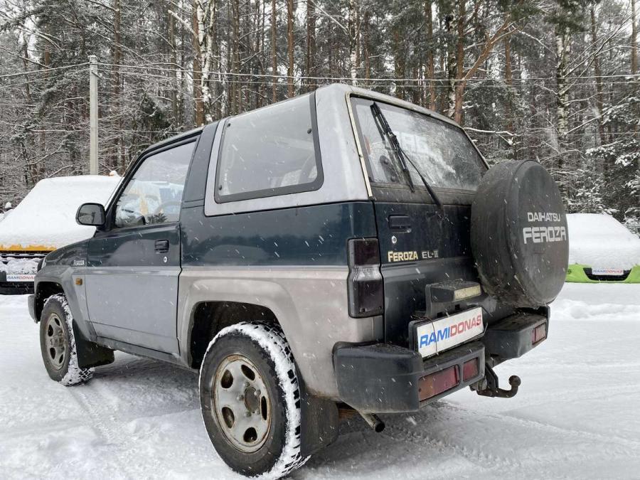 Green Daihatsu Feroza 1992 in Jonava, with an engine capacity of 1.59 L and mileage of 66 thousand km for 2350 €, photo 6 on AUTOMOTO.COM.LV