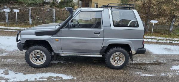 Pelēks Daihatsu Feroza 1991 Viļņa, ar dzinēja tilpumu 1.60 L un nobraukumu 193 tūkst. km par 1380 €, foto 6 vietnē AUTOMOTO.COM.LV