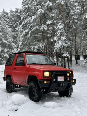 Red Daihatsu Feroza 1990 in Kaunas, with an engine capacity of 1.60 L and mileage of 45 thousand km for 3500 €, photo  on AUTOMOTO.COM.LV