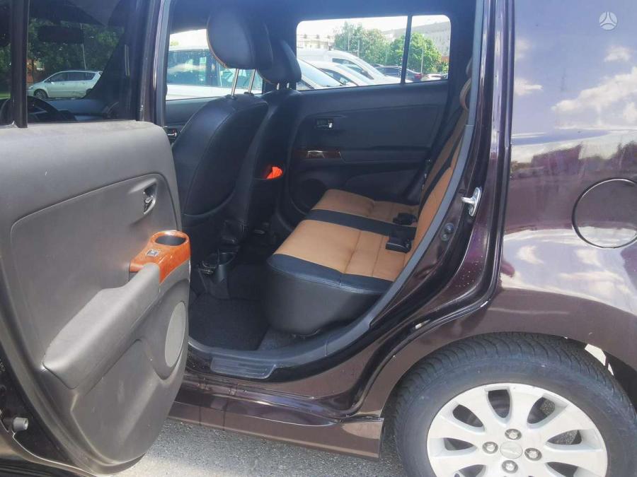 Violets Daihatsu Materia 2007 Viļņa, ar dzinēja tilpumu 1.50 L un nobraukumu 137 tūkst. km par 3850 €, foto 12 vietnē AUTOMOTO.COM.LV