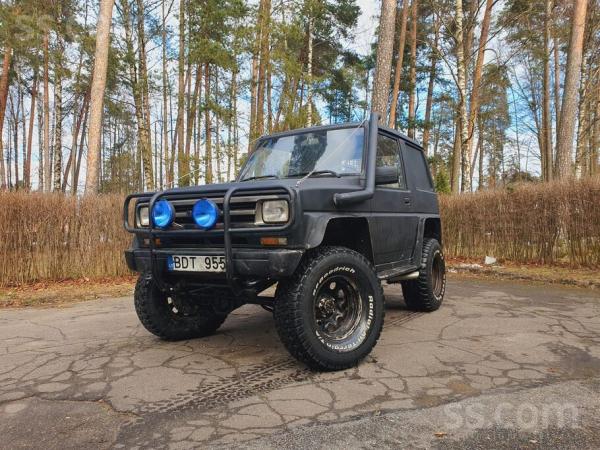 Черный Дайхатсу Роки 1996 в Рига, объемом двигателя 3.00 л и пробегом 233 тыс. км за 1950 €, фото 6 на AUTOMOTO.COM.LV