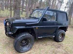 Melns Daihatsu Rocky 1996 Rīga, ar dzinēja tilpumu 3.00 L un nobraukumu 233 tūkst. km par 1950 €, foto 10 vietnē AUTOMOTO.COM.LV